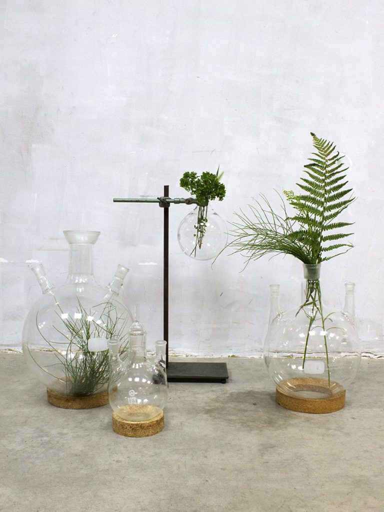 Vintage Industrial laboratory stands vases glass | Bestwelhip