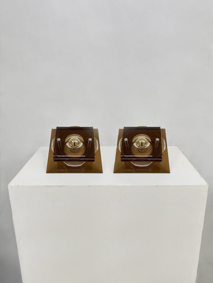 Vintage perspex acrylic wall lamp wandlampen Herda ‘Space Age’ | Bestwelhip