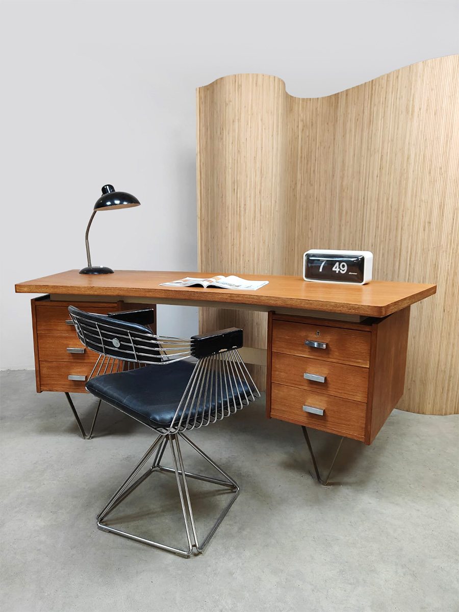 Vintage Dutch design writing desk Cees Braakman ‘Boomerang’ | Bestwelhip